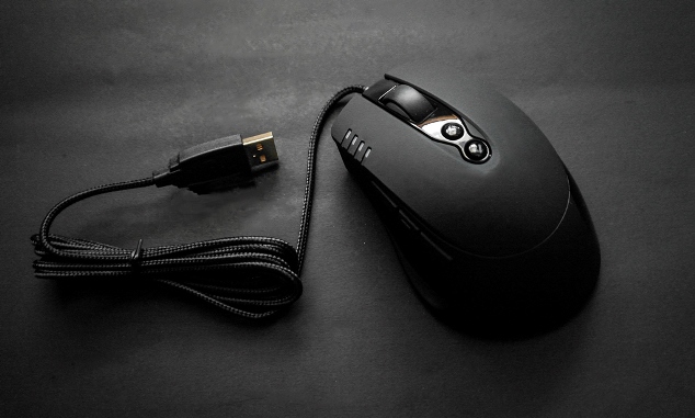 Cooler Master Storm Havoc Gaming Mouse Review - An 8200 DPI Refresh ...